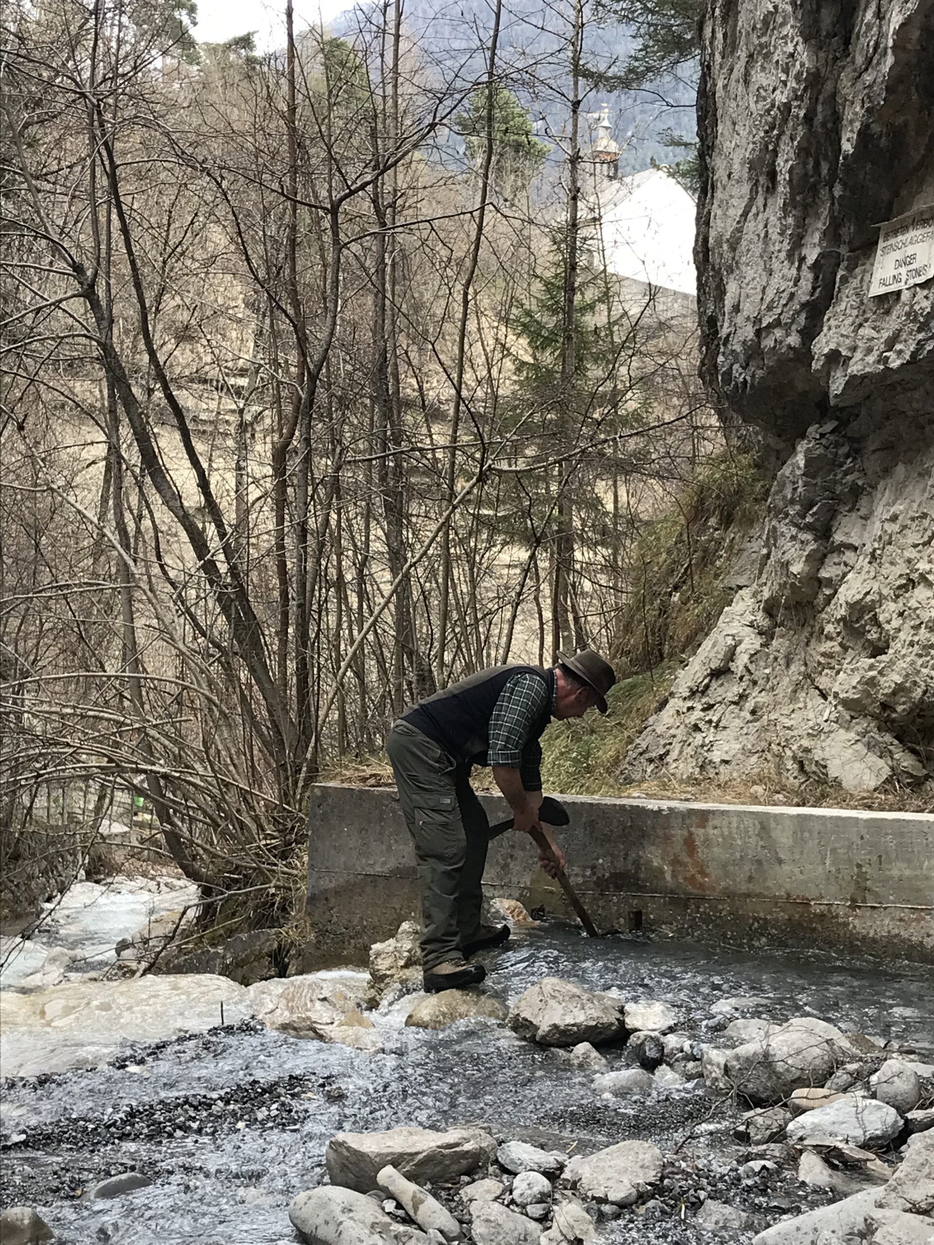 Wandern entlang der Waale in der Outdoorregion Imst