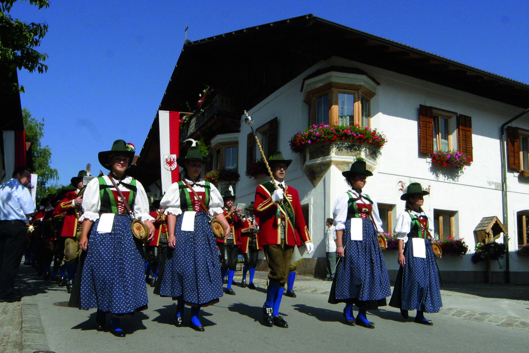 Trail running meets tradition - Presse.Tirol
